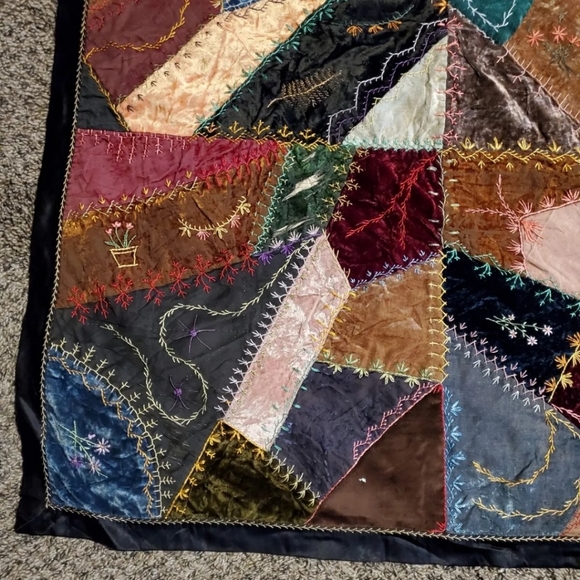 CRAZY QUILT | Other | Vintage Crazy Quilt Velvets Satins Around The 92s ...